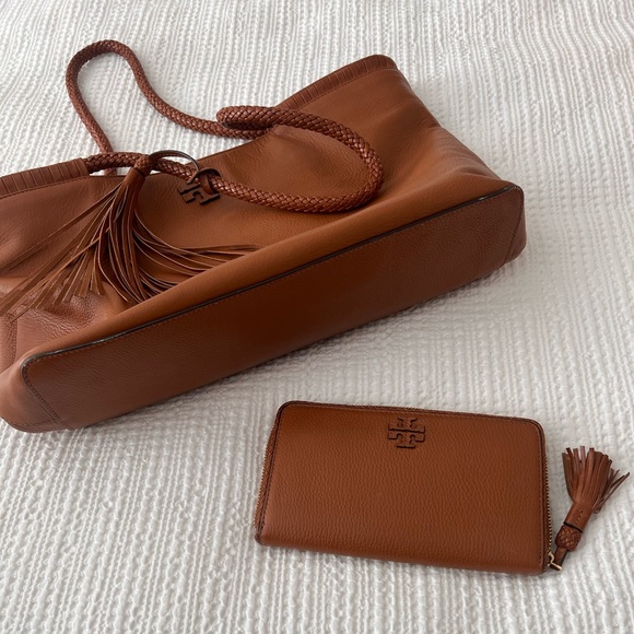 Tory Burch | Bags | Tory Burch Taylor Tote And Matching Wallet In ...